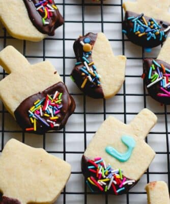 Hanukkah Decorated Cookies - Melt in your mouth, buttery cookies