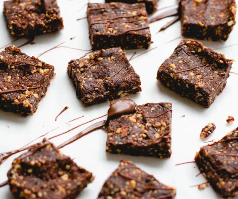 No-Bake Date Bars