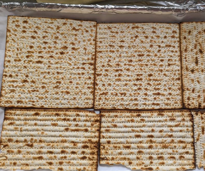 Chocolate Caramel Matzo Candy (Matzo Crack)